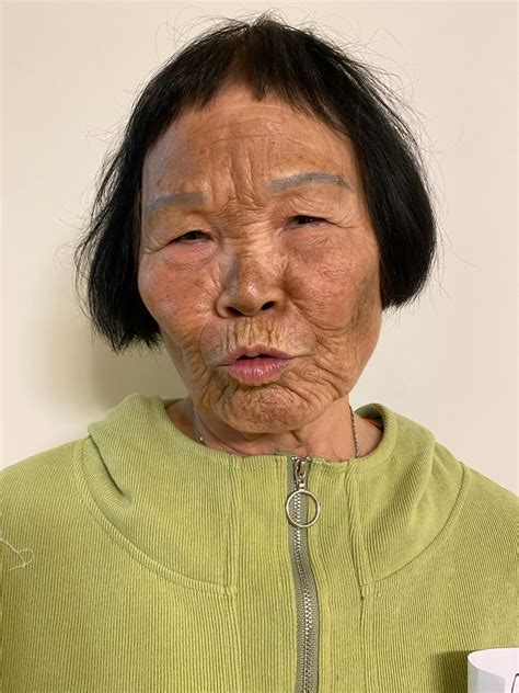 偶四她阿嬤，每天發自拍直到偶孫女脫單！ 我好苦命會不會抱不到孫女の孩子 口憐 Day29