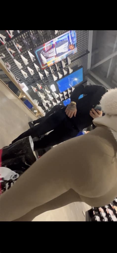 Thicc Blonde Pawg Spandex Leggings Yoga Pants Forum