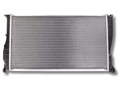 Radiator For Bmw E82 E84 E88 E89 E90 E91 E92 E93 135i