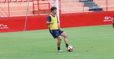 El Nàstic Cede A Iván De La Peña I Libera Una Ficha Sub23