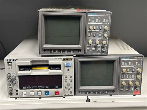 Assorted Av And It Equip Incl Tektronix 1731 Wave Form Monitors And More Auction 0261 5052745