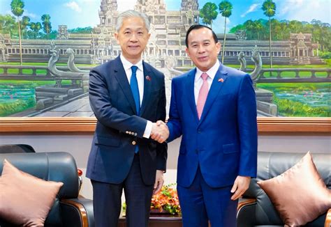 ឯកឧត្តមរដ្ឋមន្ត្រី ហួត ហាក់ ពិភាក្សាជាមួយឯកអគ្គរដ្ឋទូតចិន ផ្តោតលើការពង្រឹងកិច្ចសហប្រតិបត្តិការ