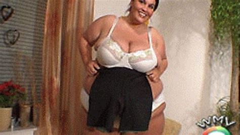 Squeezing Into My Clothes Wmv Ssbbw Lailani Clips4sale