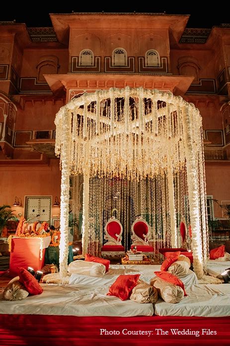 Nitya Gupta And Harsh Shah Chomu Palace Hotel Jaipur Weddingsutra