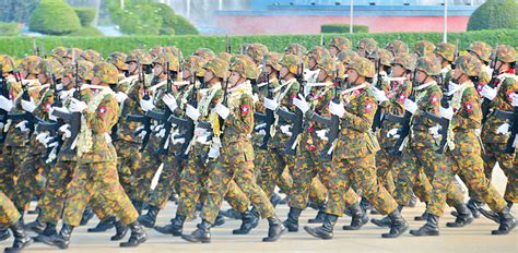 ၇၈ နှစ်မြောက် တပ်မတော်နေ့စစ်ရေးပြ အခမ်းအနား ကျင်းပမှု ဓာတ်ပုံမြင်ကွင်း