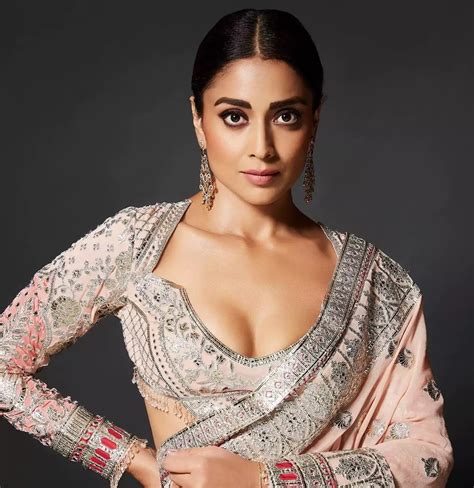 Shriya Saran Slaying In Designer Pink Saree