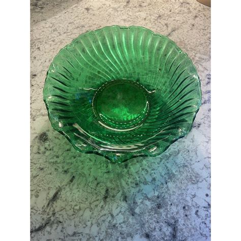 Vintage Emerald Green Glass Swirl Bowl Christmas Holiday 775 Round Wavy Rim Etsy