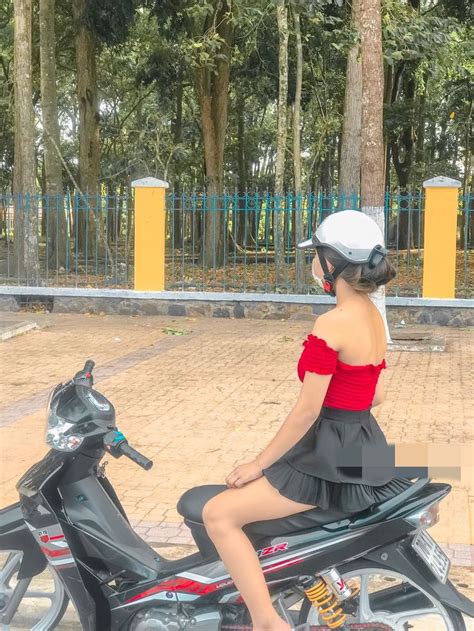 Lấy fl ghim nguồn Girl Singing