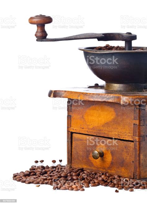 커피 분쇄기 및 볶은 커피 콩 흰색 배경에 고립 갈색에 대한 스톡 사진 및 기타 이미지 갈색 검은색 구이 Istock
