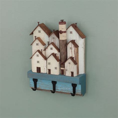 Ключница из старых досок