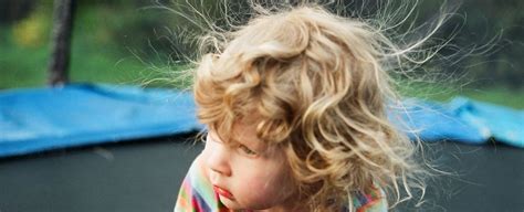 Heres Why You Get Those Annoying Static Electricity Shocks Sciencealert