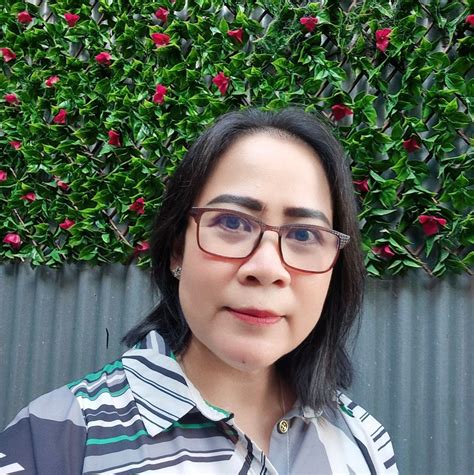 เรารักสมเด็จพระพุทธเจ้าหลวง ♡ มิตรมากผูกรักด้วย ยามเรา ดีนา เปรียบพัสดุเยาว์ ค่าน้อย มิตรคบ