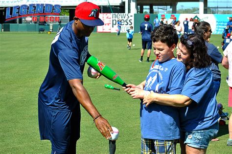 Fort Myers Miracle Host 11th Annual D3 Disability Baseball Camp Legends On Deck