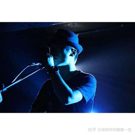有多少人在孤独的夜里被鹏泊的歌声治愈着 知乎