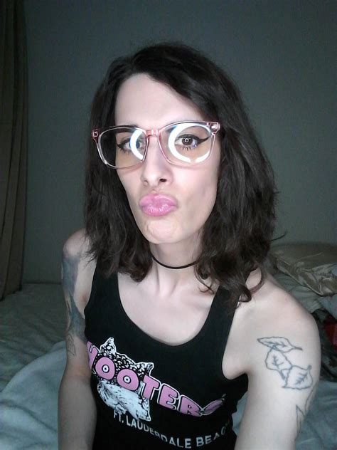 Emo Femboy Hooters Scrolller
