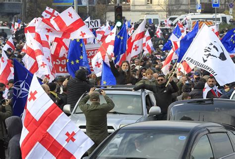 “საქართველო მზადაა ევროკავშირზე უარი თქვას” რუსული პრესა “ოცნების” ხელისუფლების საქებარი