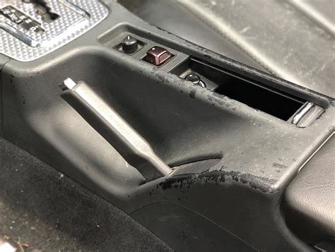 실내복원 내장재복원 벤츠 Slk 플라스틱 내장재 끈적임 복원 자동차 실내의 모든것 지니홉디자인