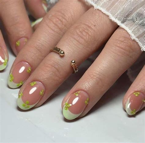 Diseños De Uñas En Tendencia 2025 💅🏼 Nailaholics Removedor De