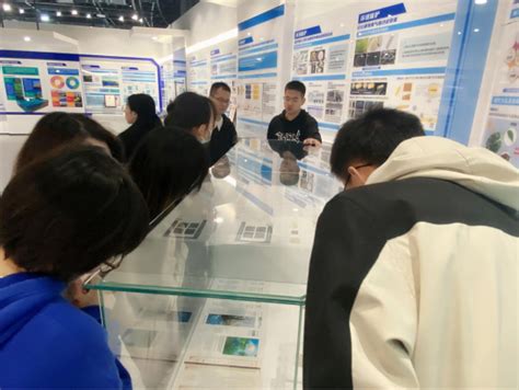 管理学院组织研究生党员参观纺织科技馆 武汉纺织大学新闻文化网