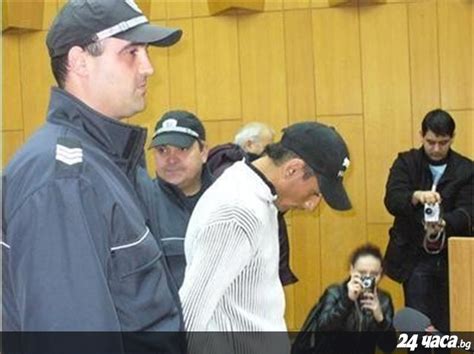 Скандал в съда между детеубиеца Атанас Асенов и баща му