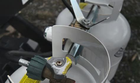 How To Hook Up External Propane Tank To RV Effortlessly