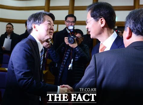 안철수 천정배 통합 전격 합의 정치 기사 더팩트