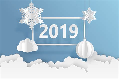 체적 종이 눈송이와 크리스마스 공을 추상적인 배경 화이트 3d 눈송이 그리고 훈장 2019 새 해 카드 템플릿입니다 겨울 종이 예술 디자인 12월에 대한 스톡 벡터 아트 및