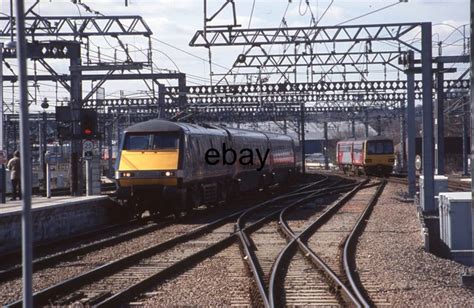 35mm Railway Slide Gner Electric Loco Class 91 91110 And 144009