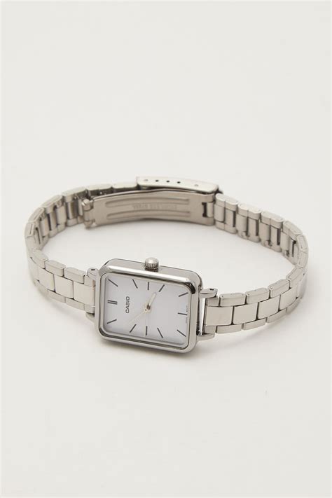 Casio Ltp V009d 7e Ladies Analogue Watch Silver Universal Store