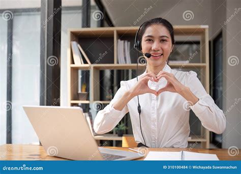 Operator Makes Mark On The Survey Topic Checklist With Checkmarks And