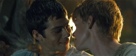 [hd] Thomas Dylan Obrien And Newt Thomas Sangster Almost Kiss The