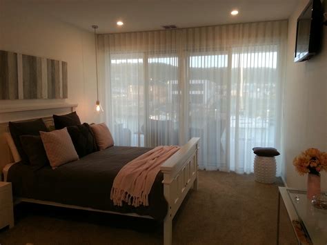 Wave Fold Sheers Gallery Curtain Ideas