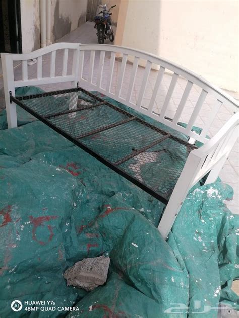 رش كراسي خشب بوية ناري سعر الواحد 130 للتواصل موقع حراج