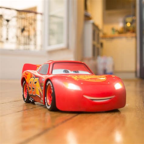 Test De Lultimate Flash Mcqueen De Sphero Discret Photos