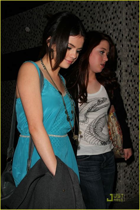 Full Sized Photo Of Selena Gomez Jennifer Stone East 15 Selena Gomez