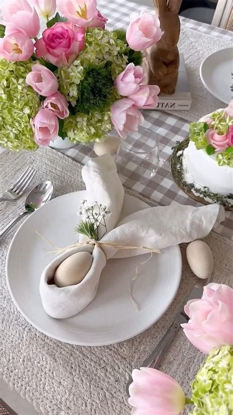 Easter Dinner Table Decor