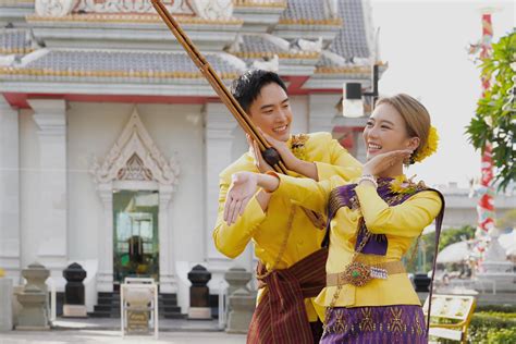 Lankum Design ลานคำ ดีไซน์ ร้อยเอ็ด ชุดพื้นเมืองอีสาน จังหวัดอุบลราชธานี Make Up ร้าน แอ