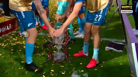 ზენიტის ფეხბურთელებმა აღნიშვნისას თასი გატეხეს ვიდეო Belive Ge