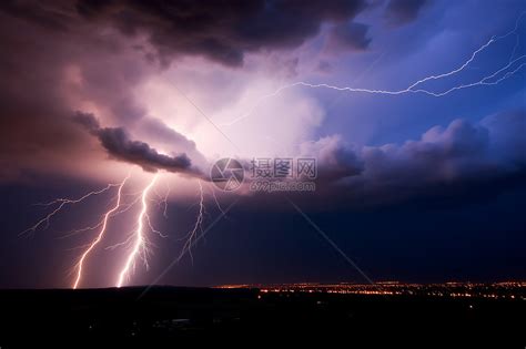 雷暴闪电恶劣天气高清图片下载 正版图片600196958 摄图网