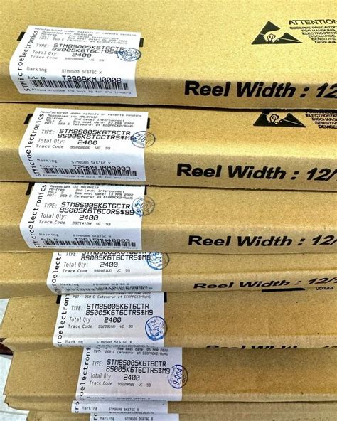 Stmicroelectronics Microcontroller Wholesalers And Distributors In India