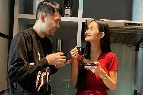 Revand Narya Menangis Ungkap Alasan Akhirnya Melepaskan Faby Marcelia