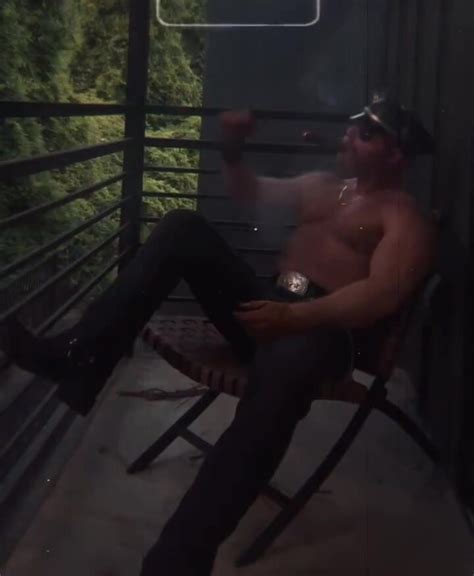 Absolutely Stunning Muscle Bull Cigar 3