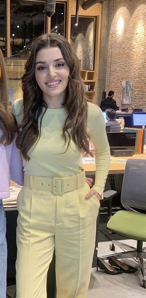 Hande Ercel Outfits Casuales Estilos De Ropa Mujer Ropa