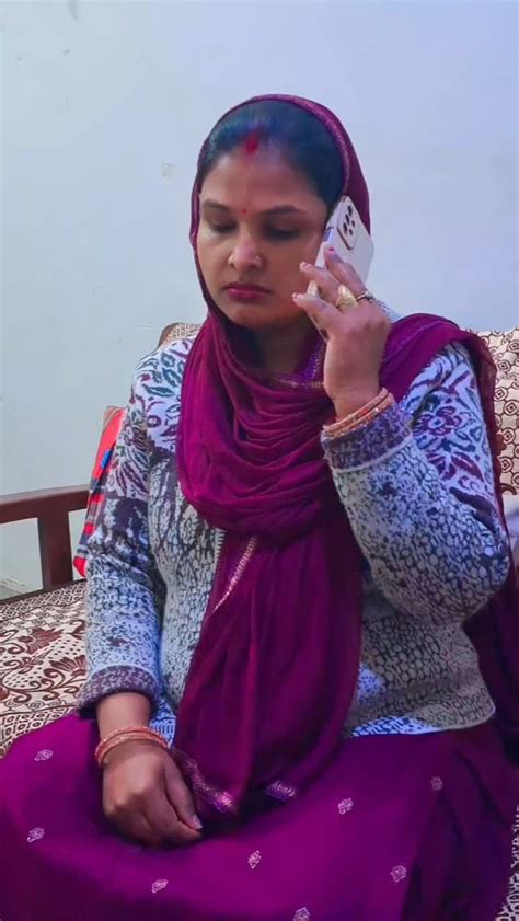 Padosan Ko Khali Hath Kase Jane Deta Raviparjapati Star Couple