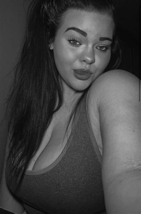 Curly Hair Busty Rrealwomennomodels