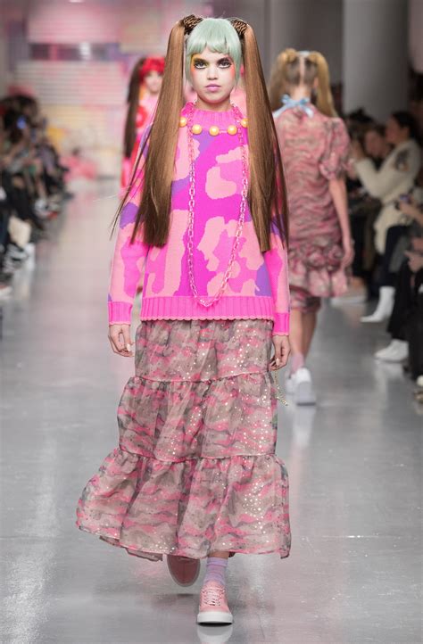 Hello Kitty — Ryan Lo