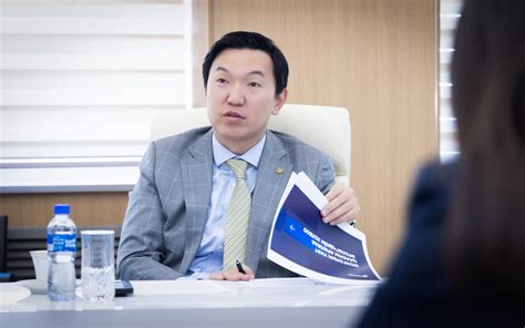 ТӨРИЙН ЗАРИМ ЧИГ ҮҮРГИЙГ МЭРГЭЖЛИЙН ХОЛБООДОД ШИЛЖҮҮЛСЭНЭЭР БИЗНЕСИЙН ОРЧНЫ ХҮНД СУРТАЛ БУУРАХ