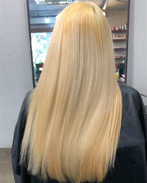 좋아요 354개 댓글 6개 Instagram의 그라티아 지유실장🐰[탈색 염색 발레아쥬] Jiyu T 님 탈색머리 미친클리닉 탈색3번으로 가능한 금발머리에요♥️