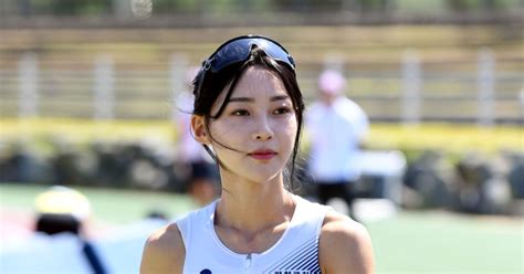 [포토] 육상계 카리나 김민지 미소 한스푼