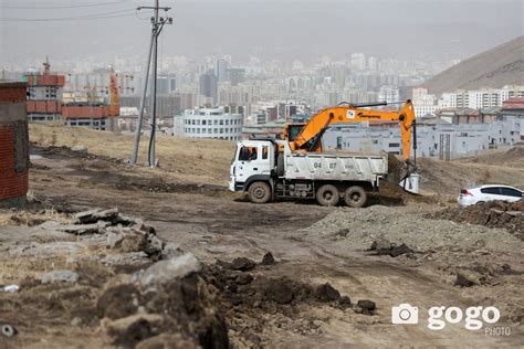 СУРВАЛЖИЛГА Дугуй цагаан орчмын тохижилтын ажил хэзээ дуусах нь тодорхойгүй байна